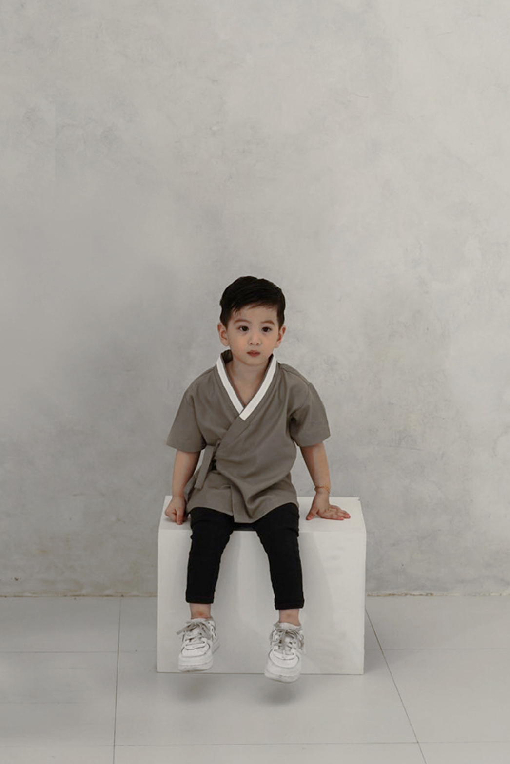 XI QING - Est The Label